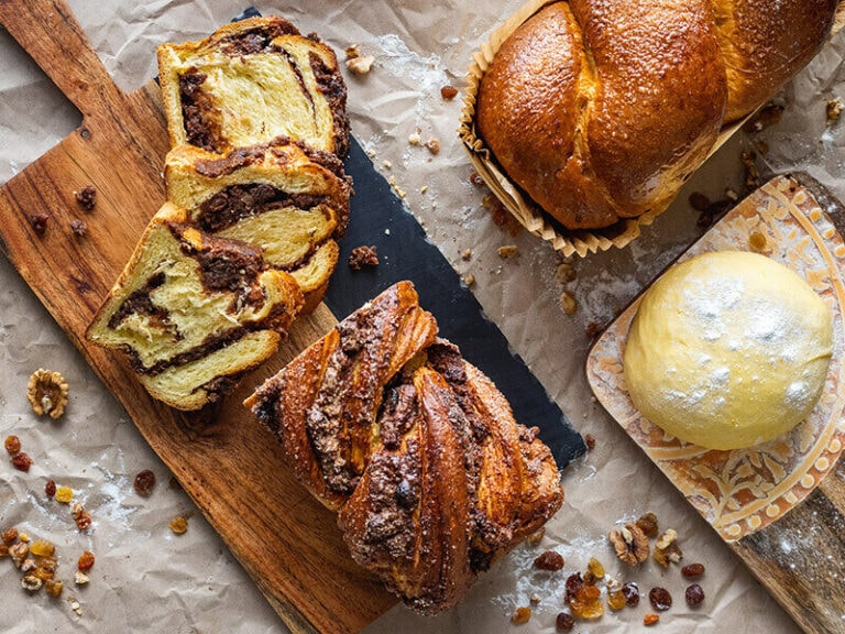 20 Romanian Dishes: Traditional Desserts and Typical Foods