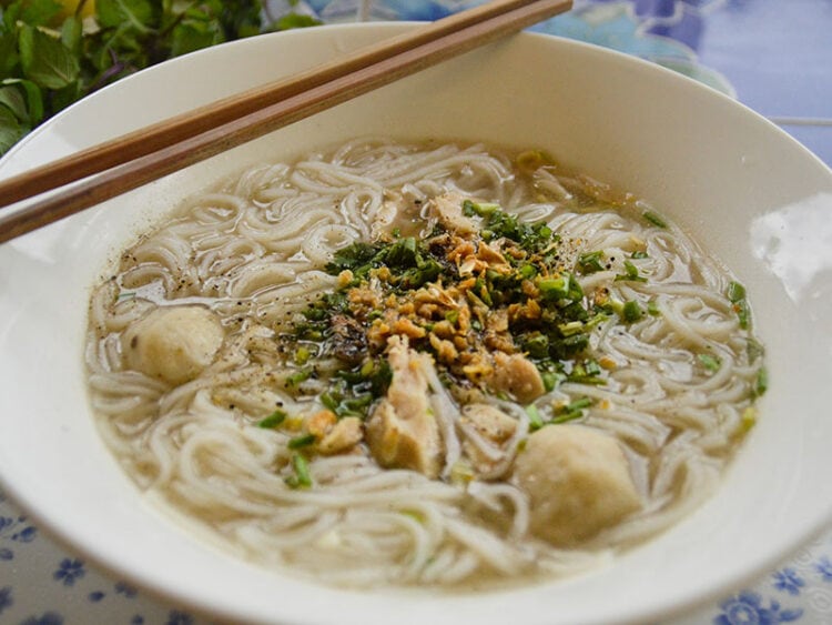 25 Laotian Dishes: Popular and Traditional Foods in Laos