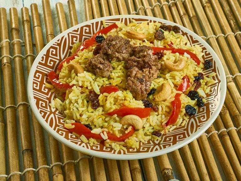 19 Popular Food of Somalia Featuring Tasty Dishes