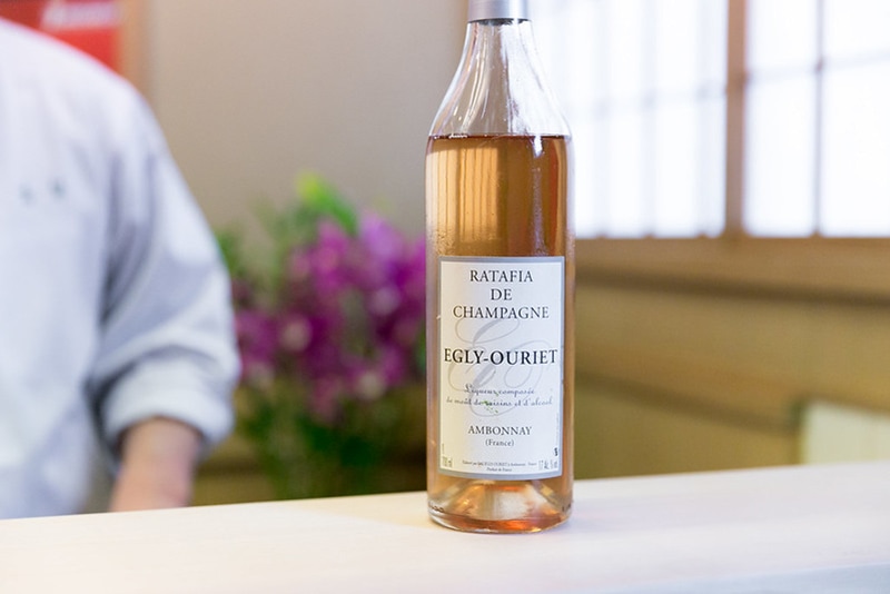 30 Traditional, Authentic, and Typical French Beverages