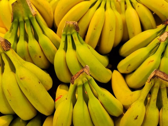 18 Native and Popular Australian Fruits with Pictures