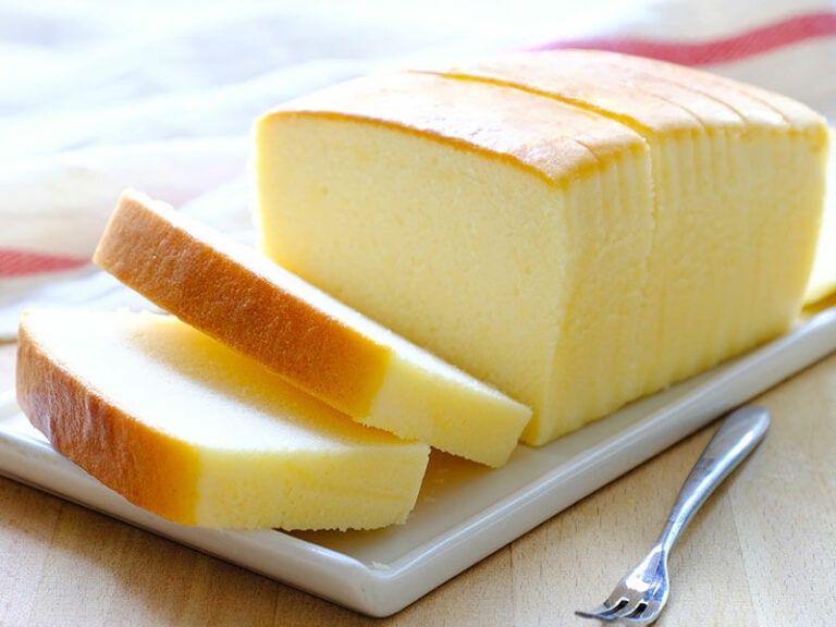 17 Different Types of Cakes with Pictures