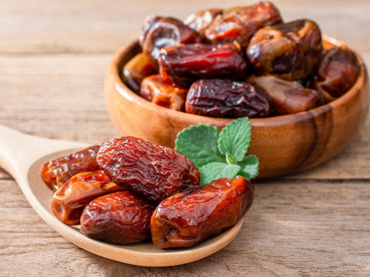 23 Best Winter Fruits: What’s in Season?