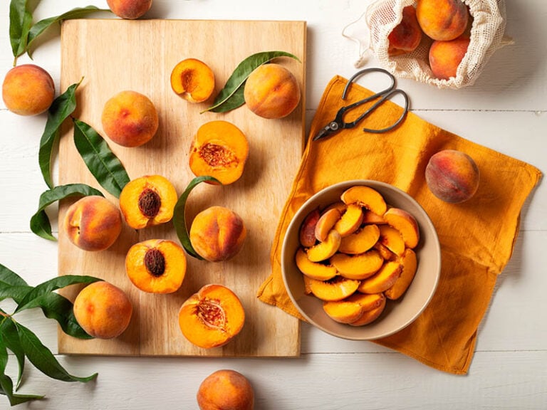 21 Popular Orange Fruits for a Burst of Flavor