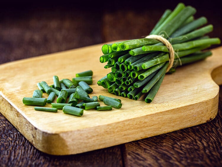 20 Different Types of Garnish for Food and Drinks