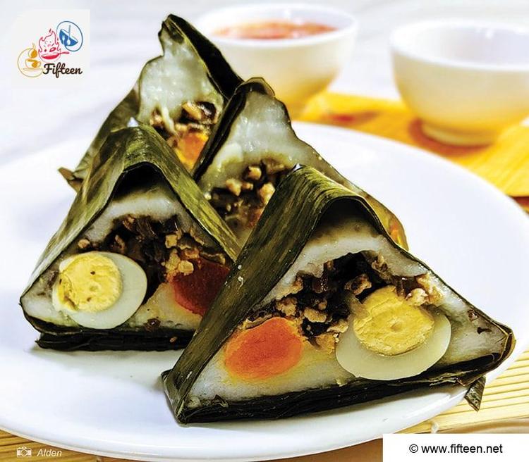 Bánh Giò (Vietnamese Pyramid Dumplings)