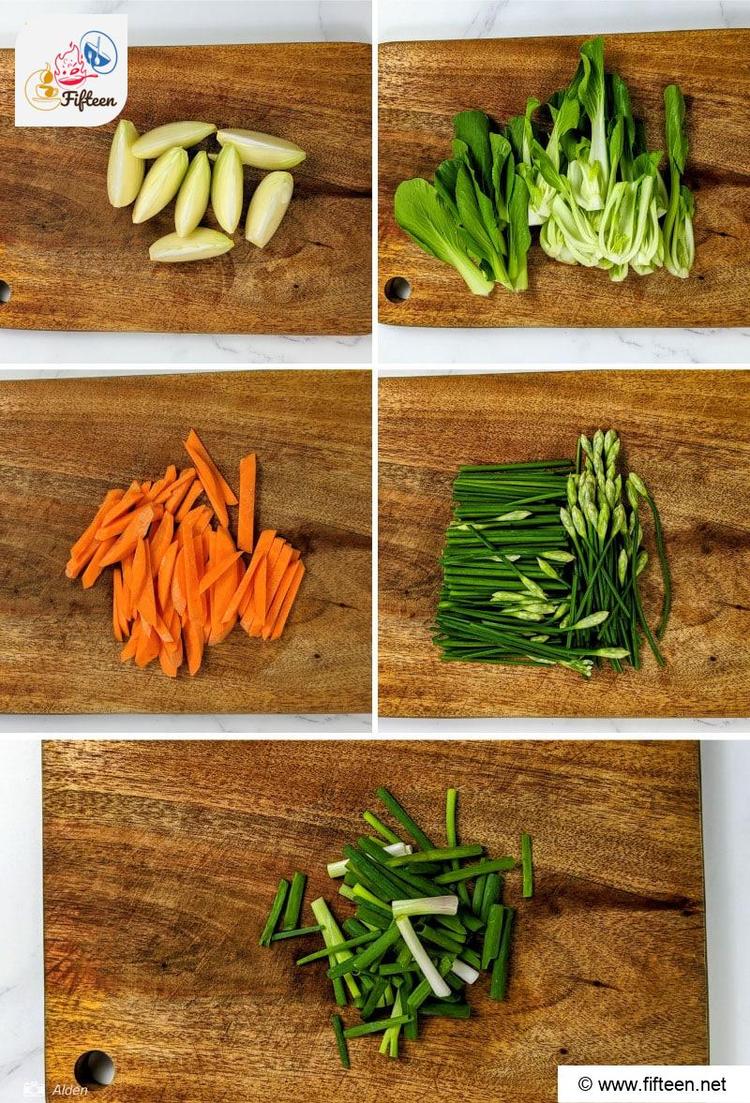 Phở Xào Thịt Bò Recipe (Vietnamese Stir-Fried Rice Noodles with Beef)