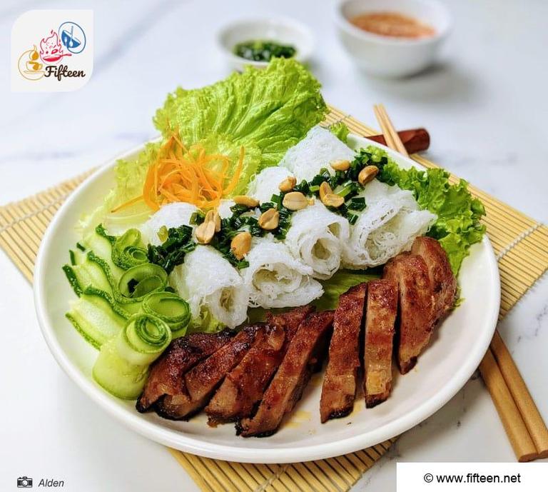 Nem Nướng Recipe (Vietnamese Grilled Pork Sausage)