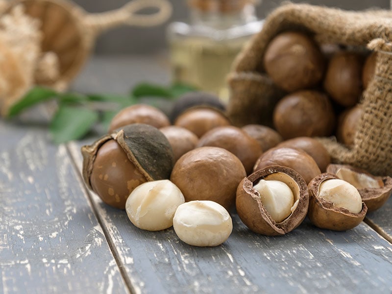 18 Native and Popular Australian Fruits with Pictures