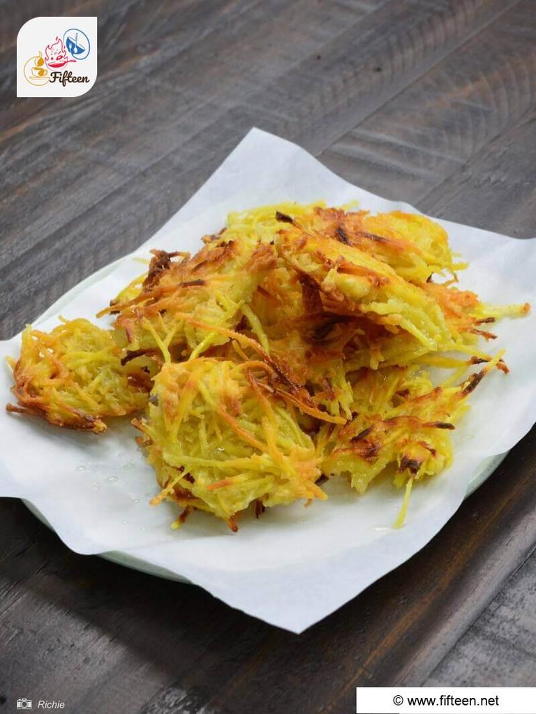 Bánh Rế Recipe (Vietnamese Sweet Potato Fritters)