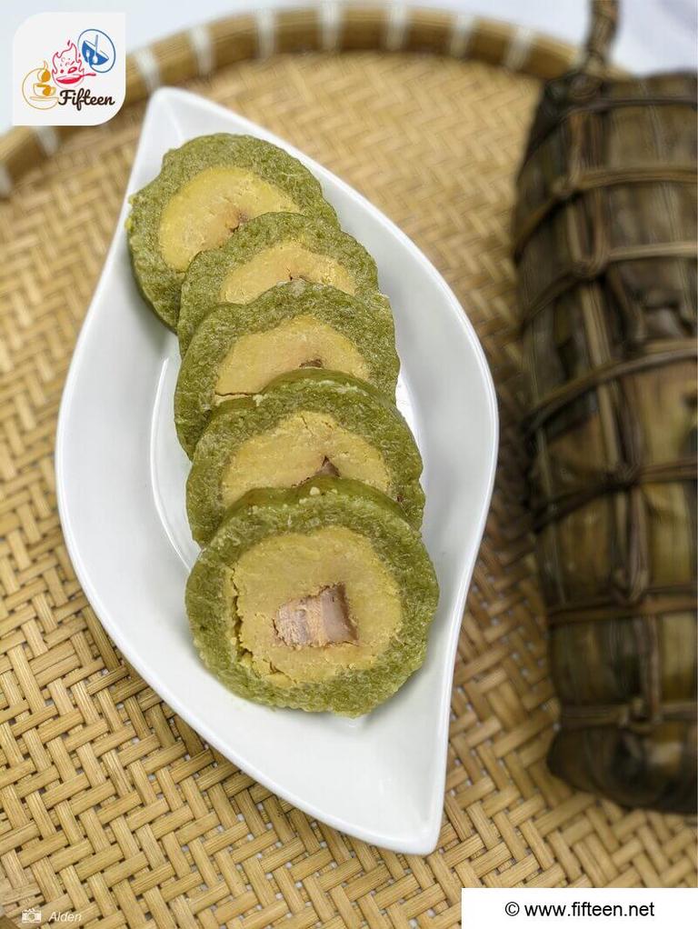 Bánh Tét Recipe (Vietnamese Cylindrical Sticky Rice Cake)