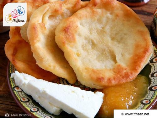 Mekitsi Recipe (Bulgarian Fried Dough)