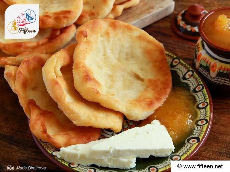 Mekitsi Recipe (Bulgarian Fried Dough)