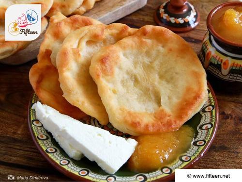 Mekitsi Recipe (Bulgarian Fried Dough)