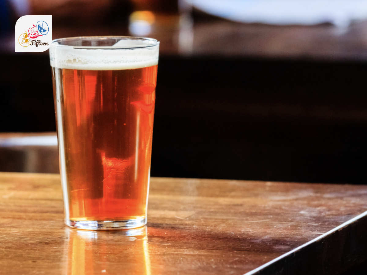 32 British Beverages: Popular, Classic, and Festive Flavors