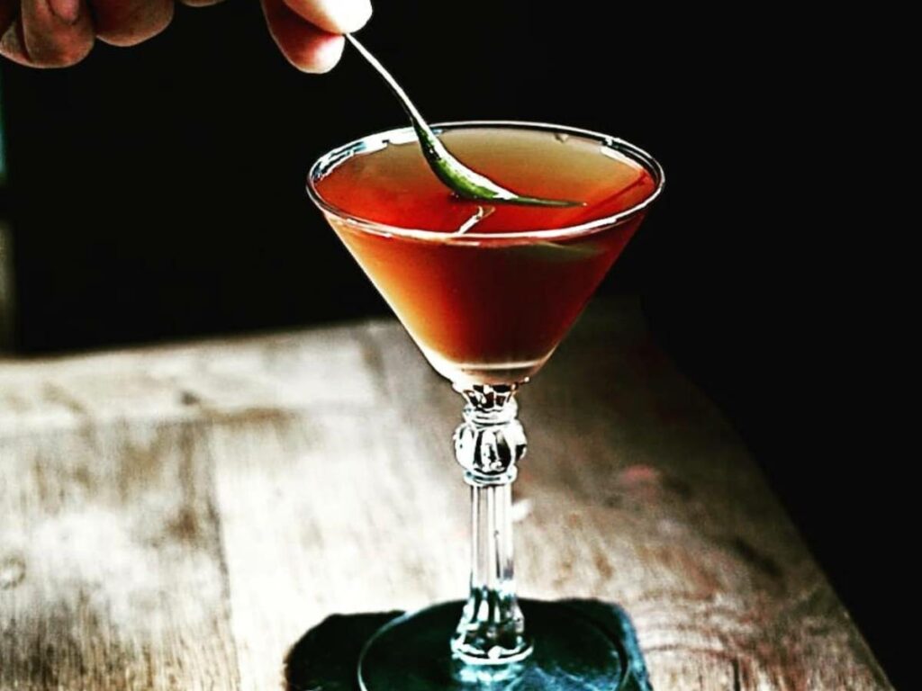 30 Traditional, Authentic, and Typical French Beverages