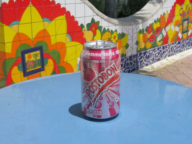 20 Classic and Famous Colombian Beverages to Taste