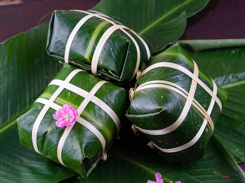 Bánh Chưng Vs. Bánh Tét: The Identical and Distinctive