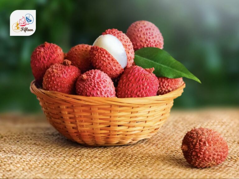 32 Native and Popular Central American Fruits to Try