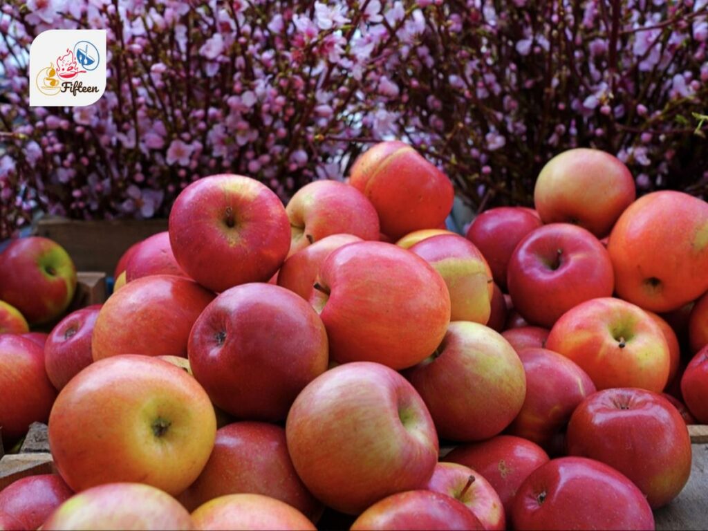 33 Best Spring Fruits: An All-Inclusive List