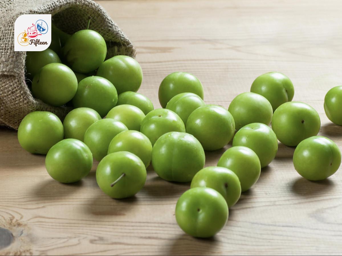 15 Popular Middle Eastern Fruits: Native & Non-native Choices