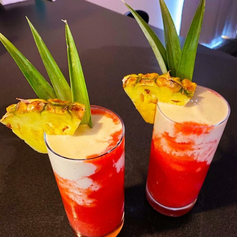 Hawaiian Beverages: 13 Famous Drinks from the Island